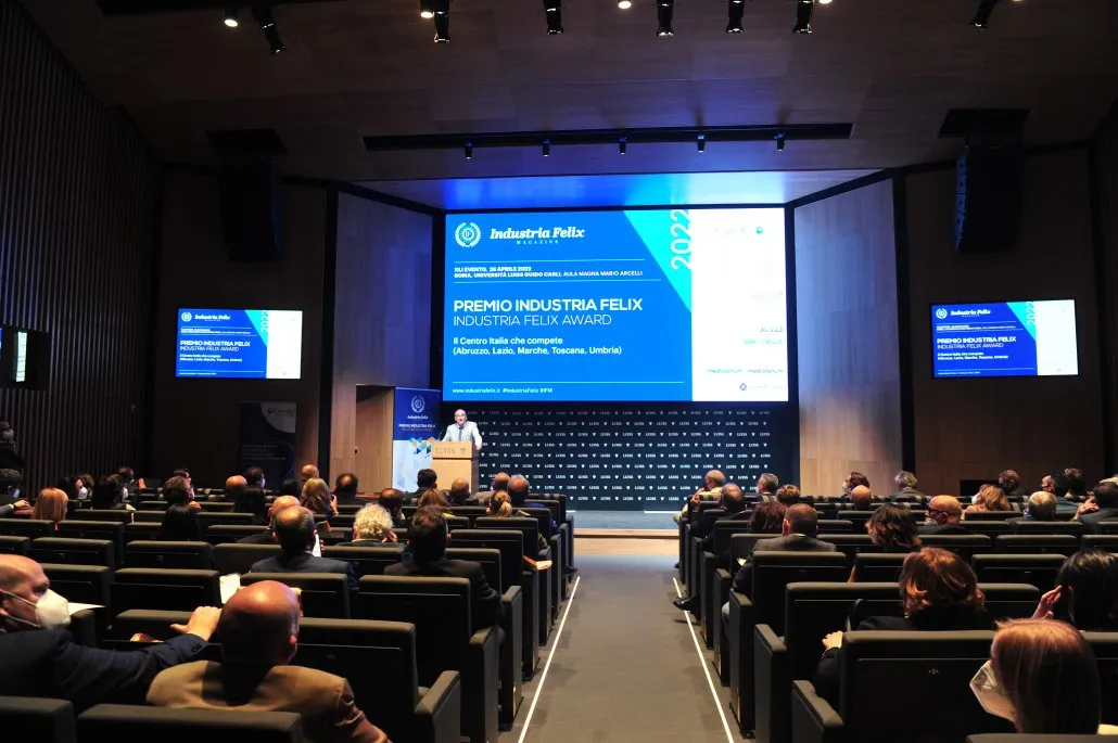 Cassioli awarded as Best Large Enterprise for management performance ...